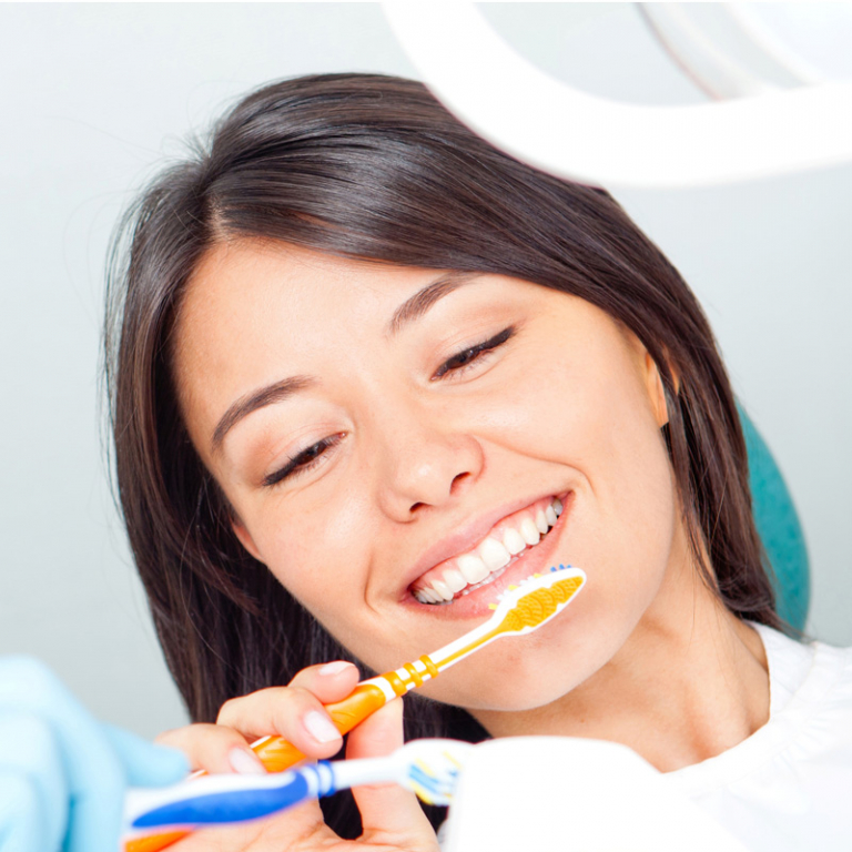 Zahnarztpraxis Dres. Frisch: Implantate, Prophylaxe, Parodontose